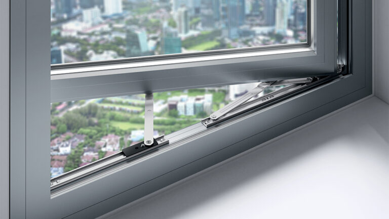 Kempton 4-bar Hinge - Roto North America